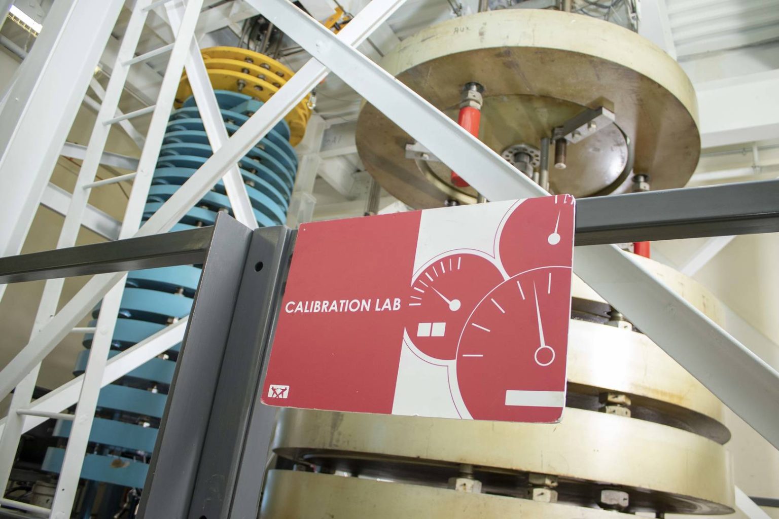 Calibration of Materials Testing Systems | Instron