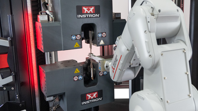 Hydraulic Side Action Tensile Grips | Instron