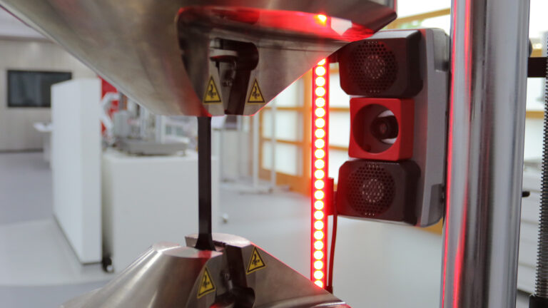 AVE 2 Non-Contacting Video Extensometer | Instron